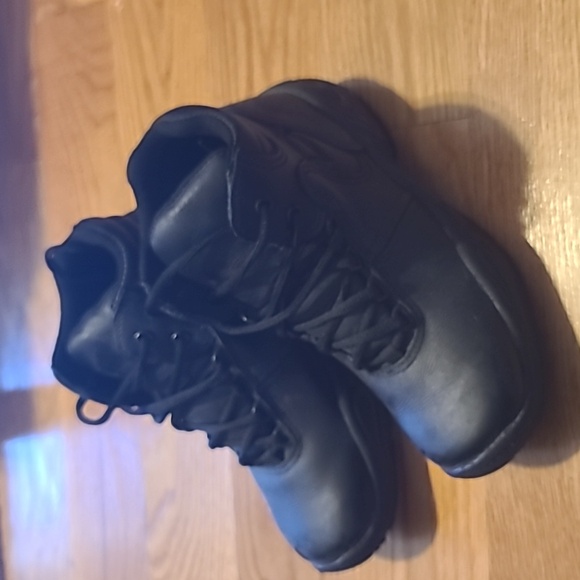 Reebok | Shoes | New Reebok Postal Boots Black Size 6m | Poshmark